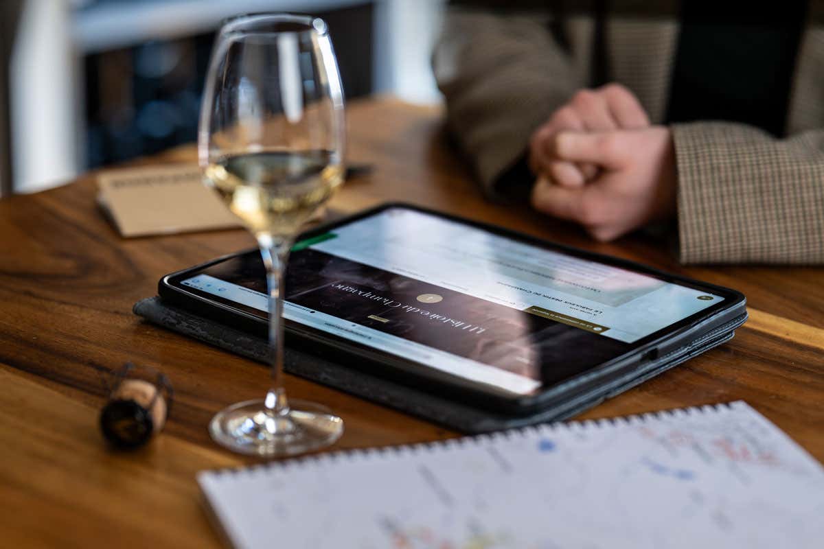 Imparare lo Champagne online con i corsi del Comité Champagne - Italia ...
