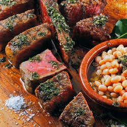 Bistecca alla Fiorentina con fagioli - Italia a Tavola