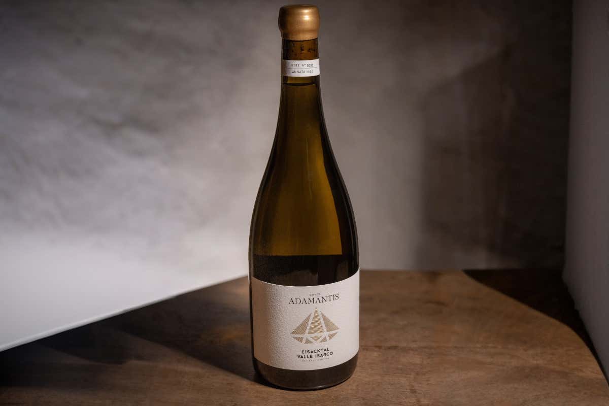 Adamantis 2022: nuova annata per la cuvée di Cantina Valle Isarco ...