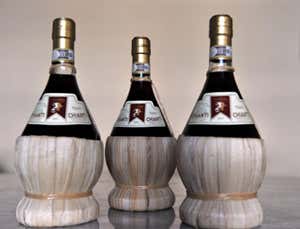 Trionfo della Cantina vini dell'AretinoIl fiasco di vino tipico, un ...