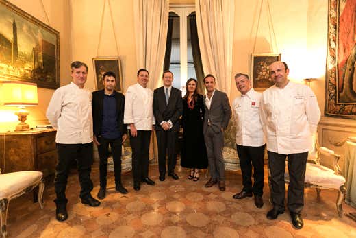 Maestri cioccolatieri francesi e italiani diffondono l'arte del cacao a ...