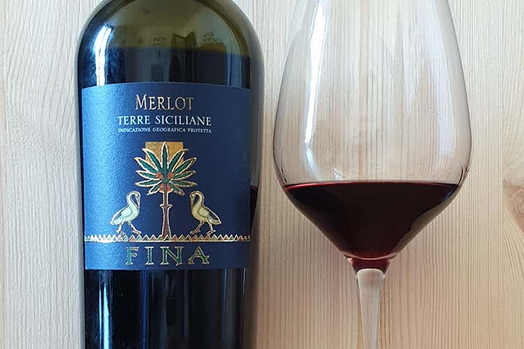 Ripartiamo dal vino Merlot Terre Siciliane Igp Fina - Italia a Tavola