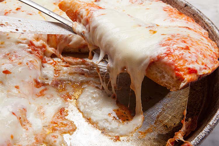 Spontini Darsena si rinnova Insegna rossa e servizio al tavolo - Italia ...