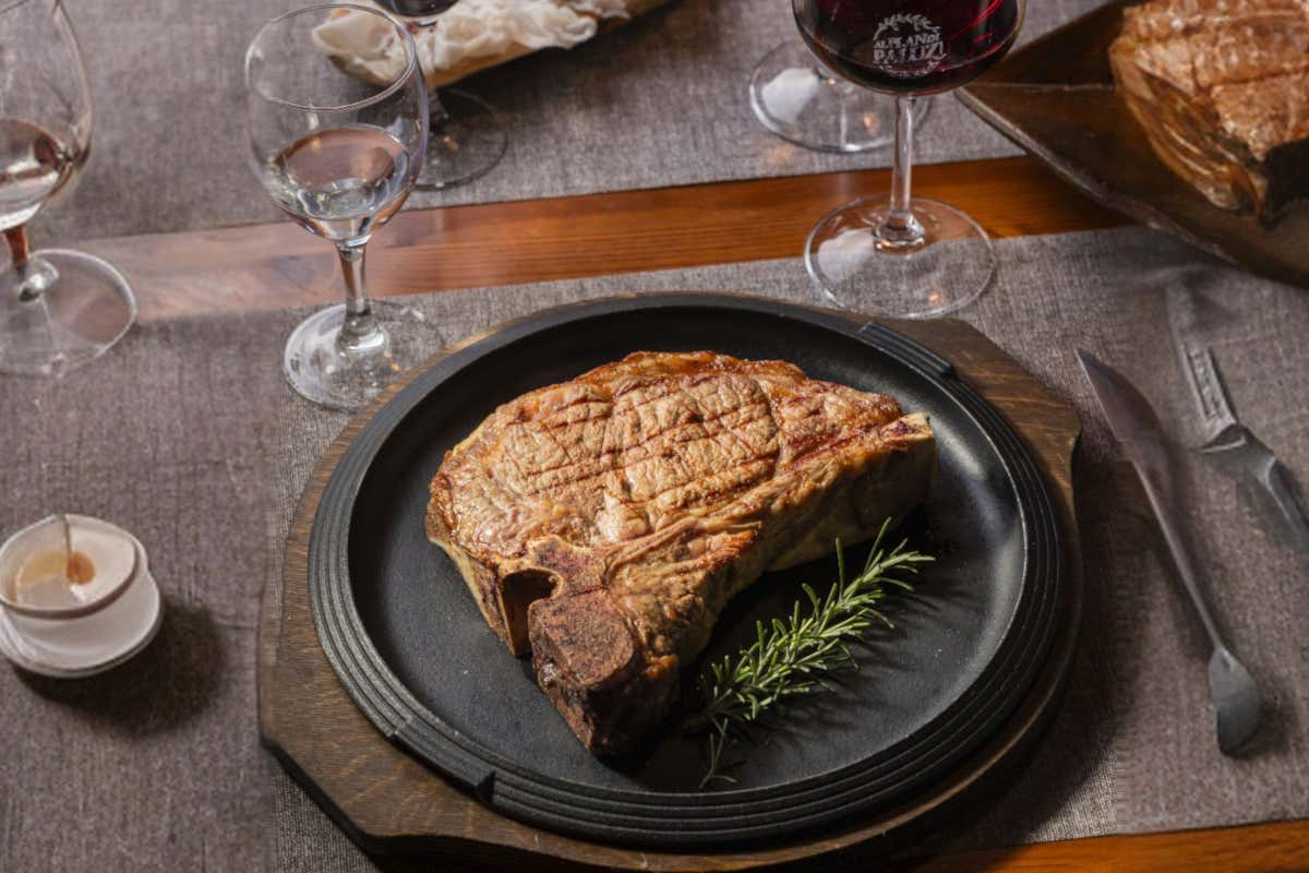 A 60 anni molla le Poste e va a gestire una trattoria: la lezione che il settore non vede ...