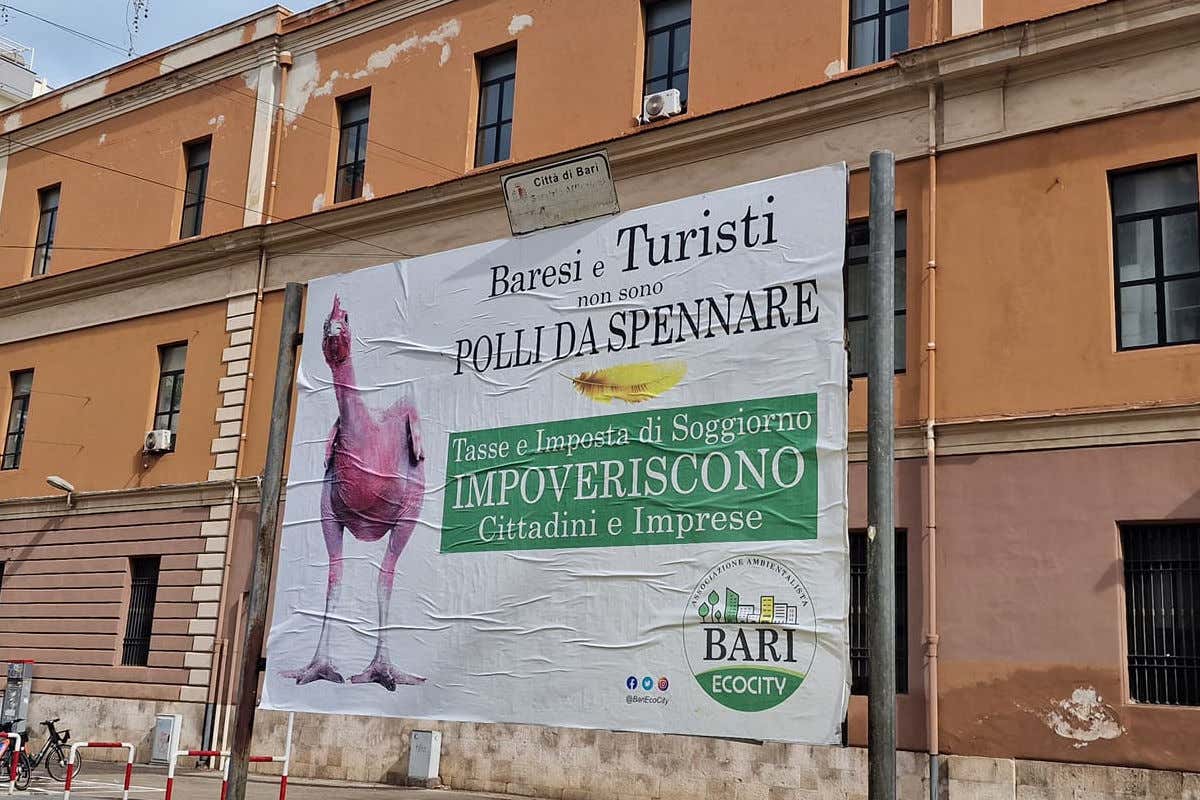 Bari, bufera sulla tassa di soggiorno: «Non siamo polli da spennare ...