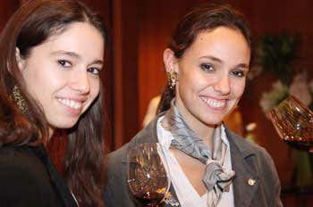 Tenute Guicciardini Strozzi Tutta la nobiltà del vino toscano - Italia ...