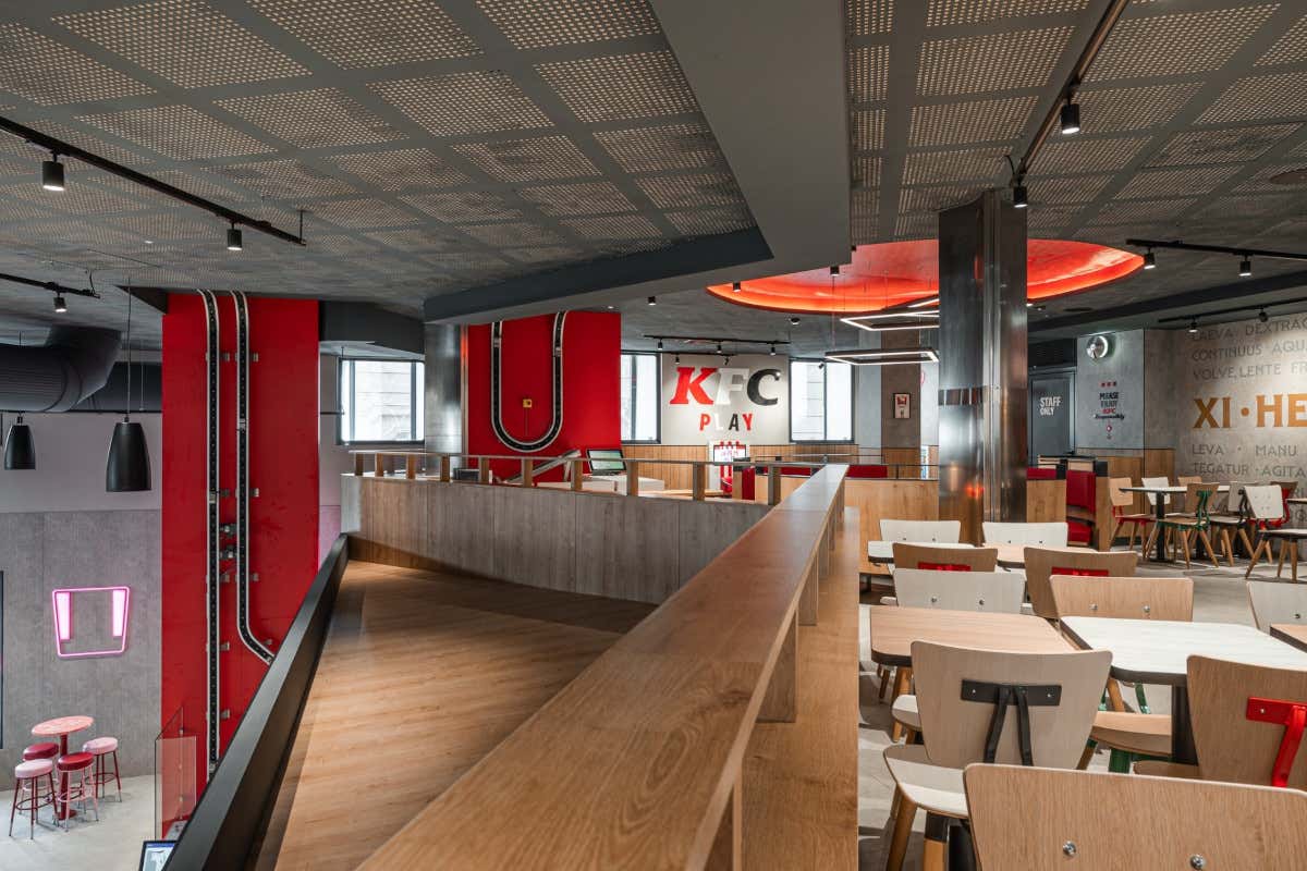 Kfc apre a Roma il suo primo flagship store in Italia: è il più grande ...