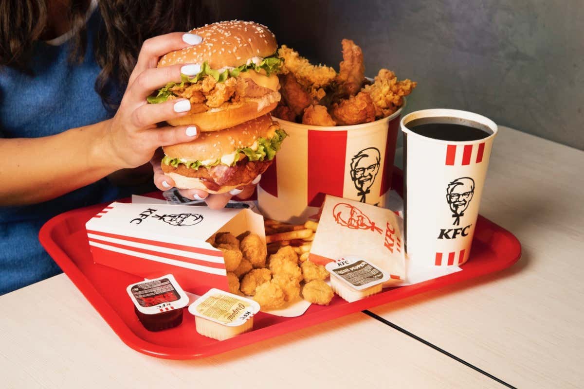 Kfc apre a Roma il suo primo flagship store in Italia: è il più grande ...