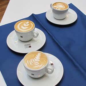 Quando il latte diventa arte La creatività del barman... in tazza ...