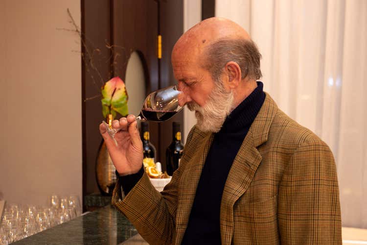 Vino, Maroni presenta l'annuario «La qualità cresce anno dopo anno ...