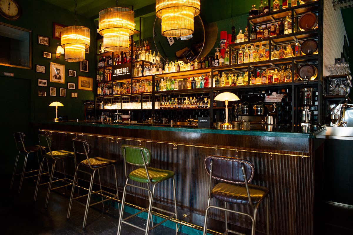 I cocktail degli anni Settanta rivivono a Milano da Nik's & Co - Italia ...