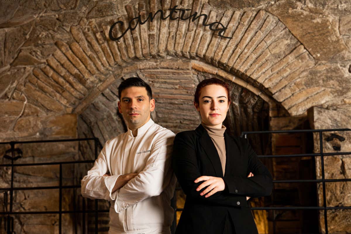 Pane caldo e pochi tavoli: siamo al ristorante Vecchio Ponte di ...