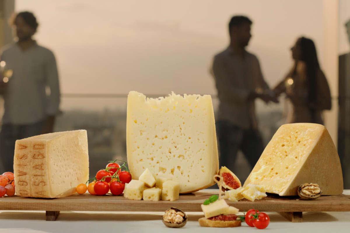 Asiago Dop, nuova campagna per promuovere autenticità e ottimismo ...